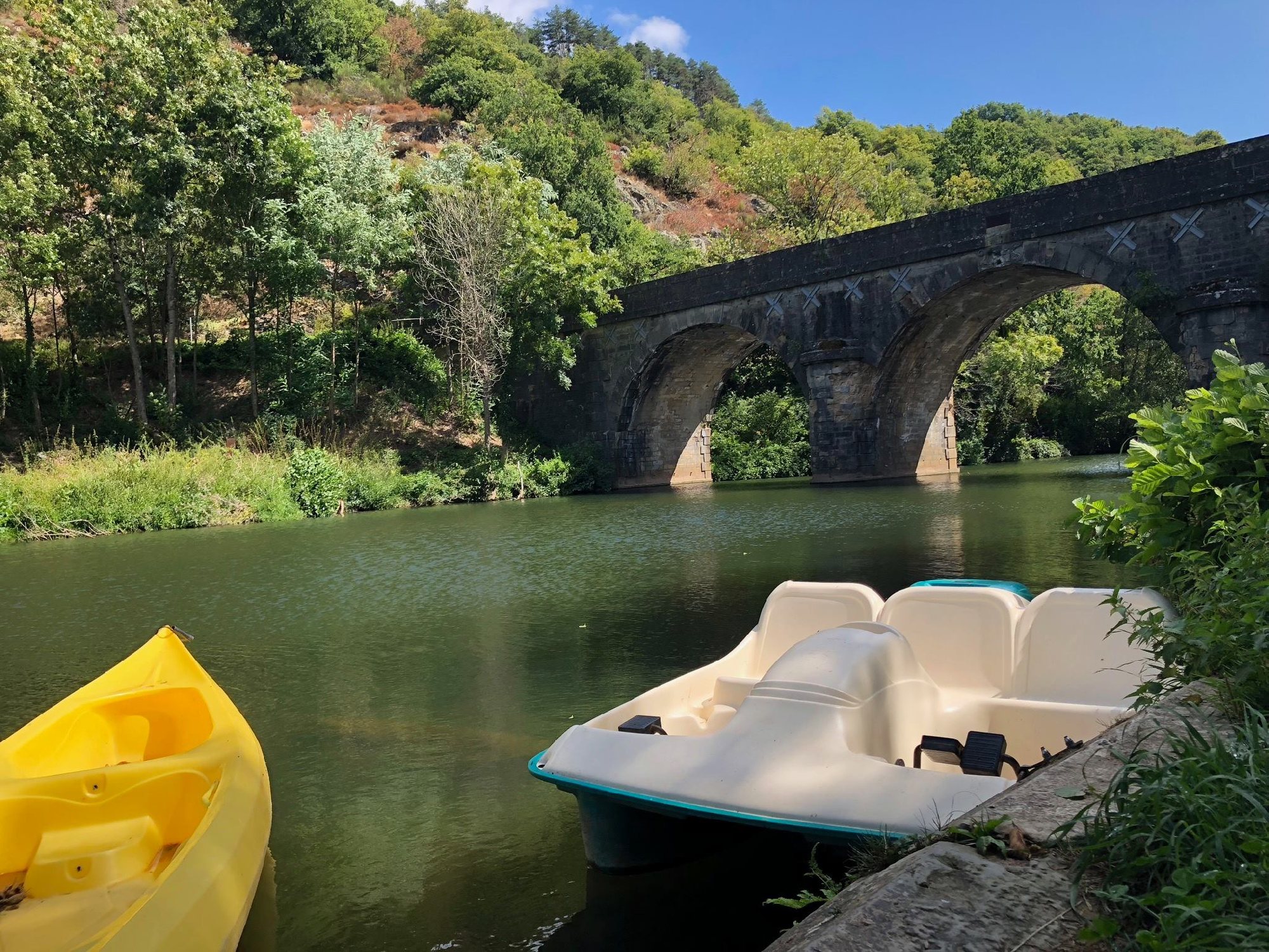 Canoë et Pédalo sur l'Aveyron, Compolibat | Tourisme Aveyron